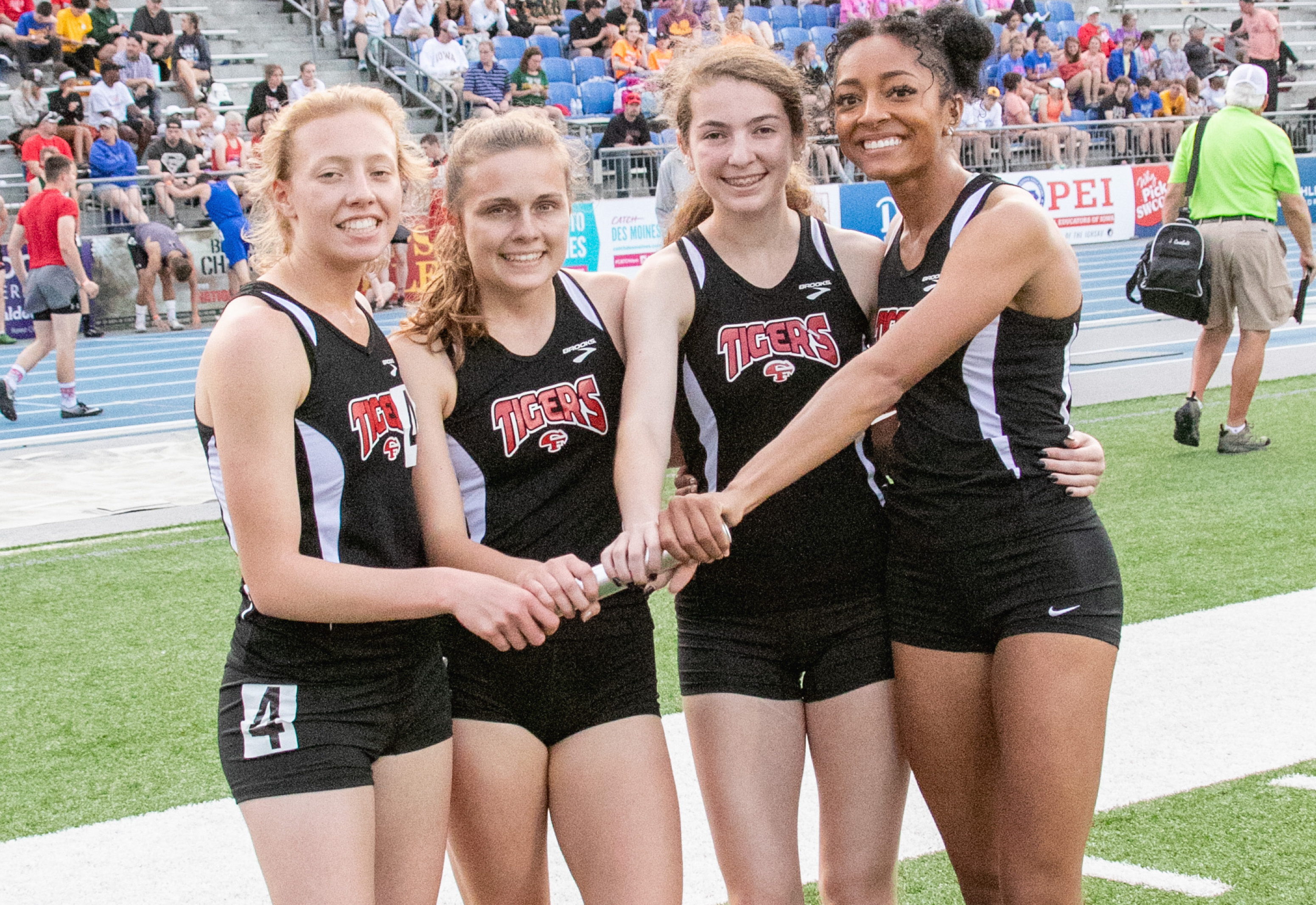 4 400 Relay Cedar Falls High School Track Field 4 400 Relay Cedar Falls High School Track Field